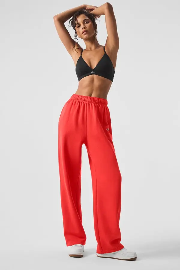 Alo Yoga Accolade Straight Leg Sweatpant In Size - Red Hot Summer